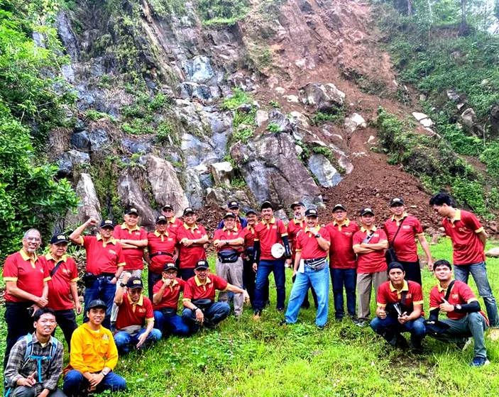 Setelah 50 Tahun, Alumni Geologi ITB Angkatan 1973 Kembali ke Kampus ...
